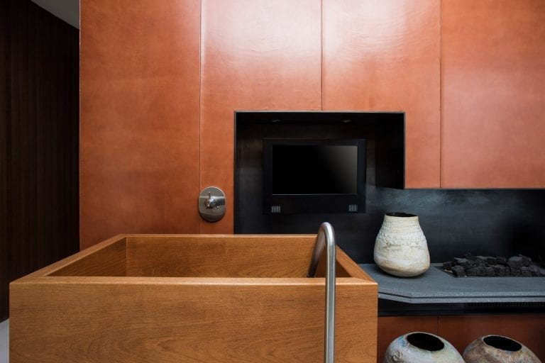 Leather Wall Panels: Cladding your walls in leather